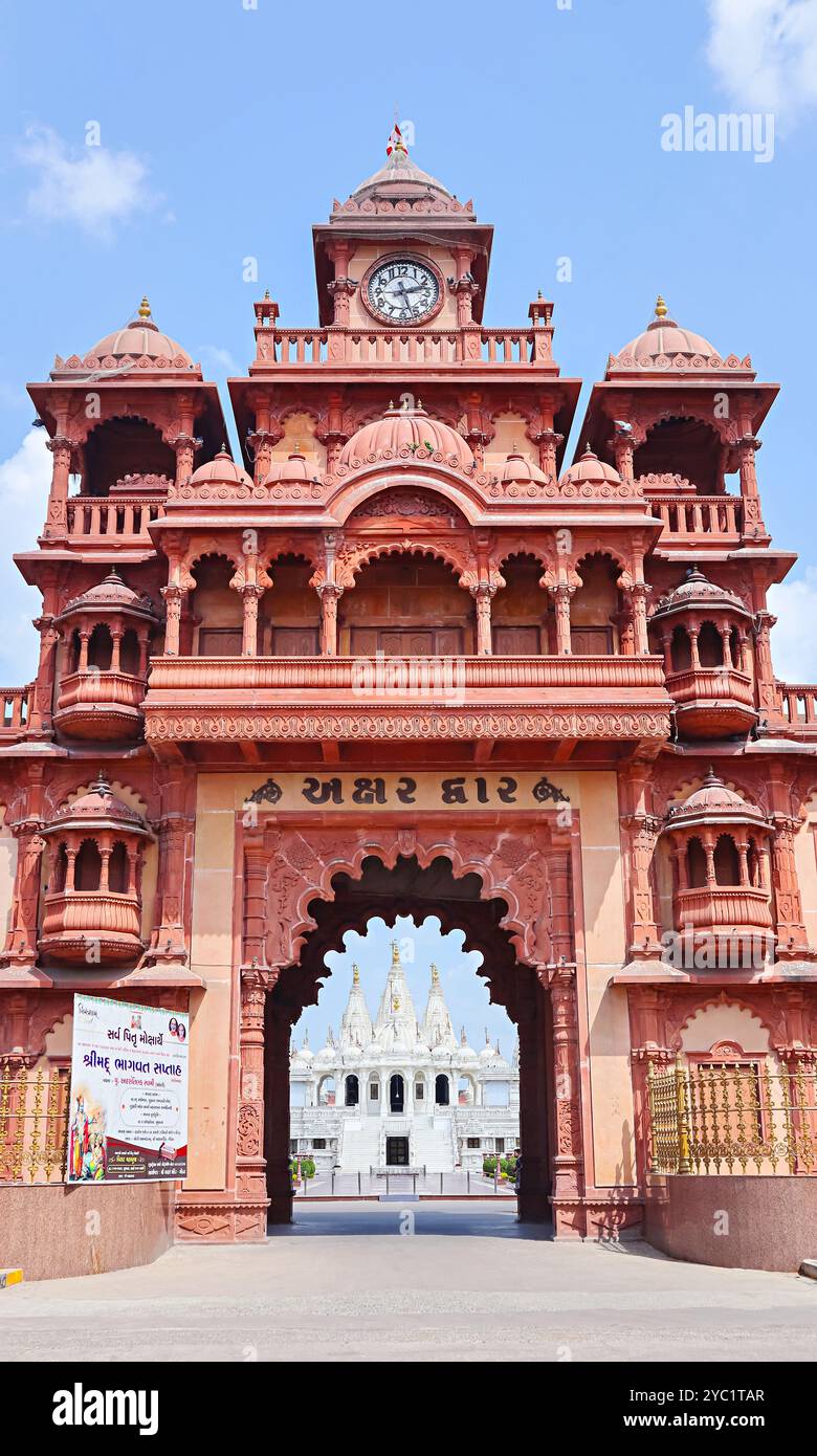 Entrance gate of BAPS Shri Swaminarayan Mandir, Gondal, Rajkot, Gujarat ...