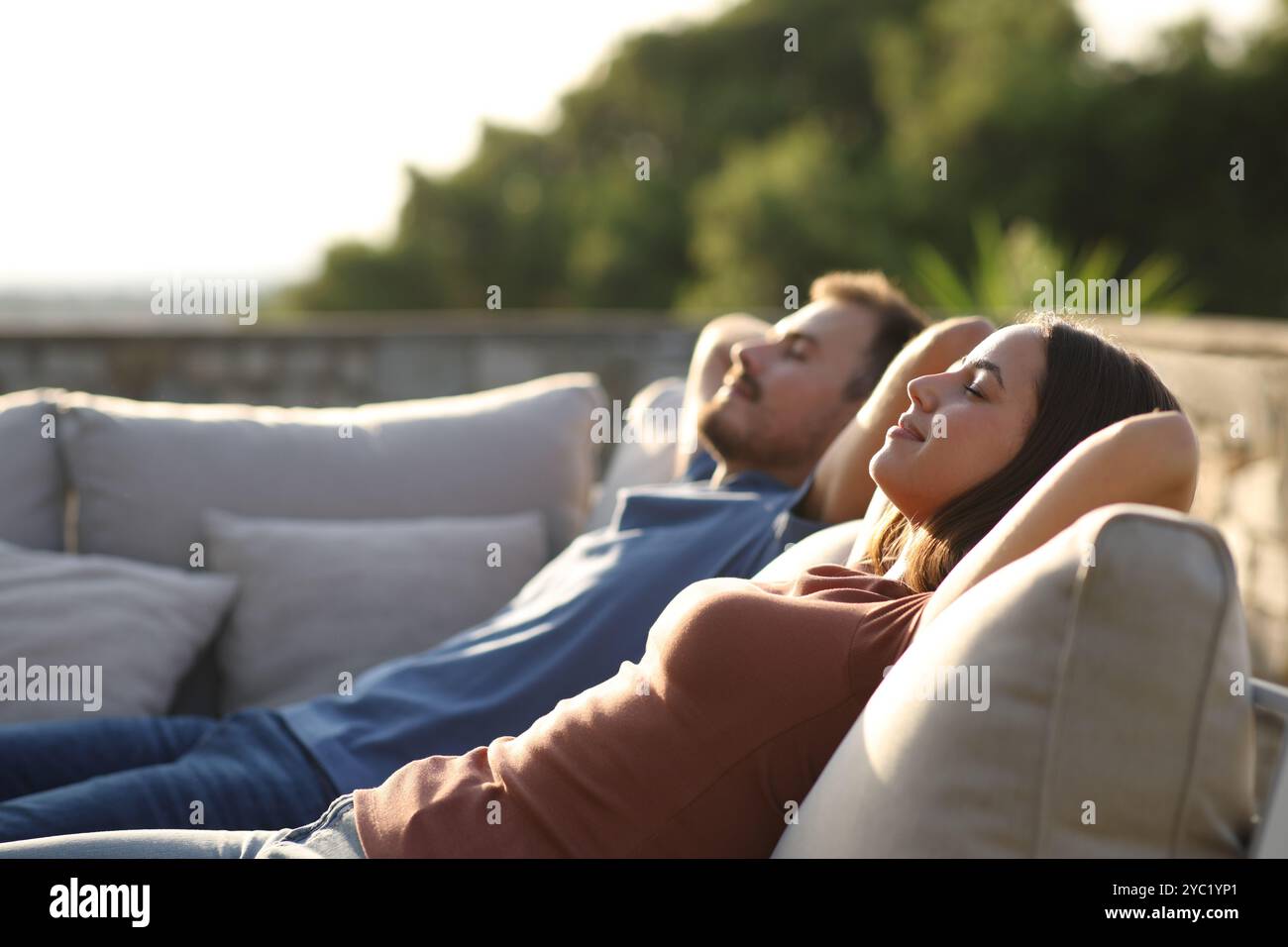 People sleeping terrace hi-res stock photography and images - Alamy