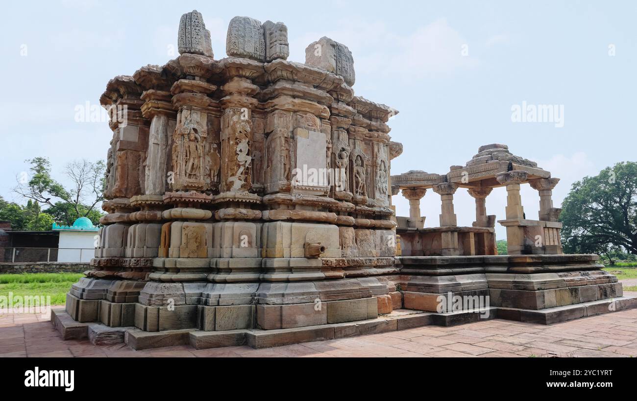 Half ruined temple hi-res stock photography and images - Alamy