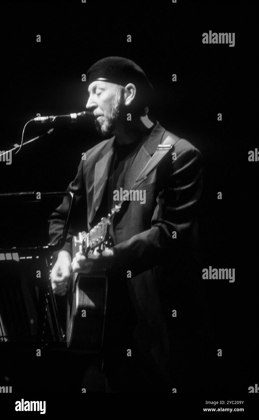 Richard thompson 2003 Black and White Stock Photos & Images - Alamy