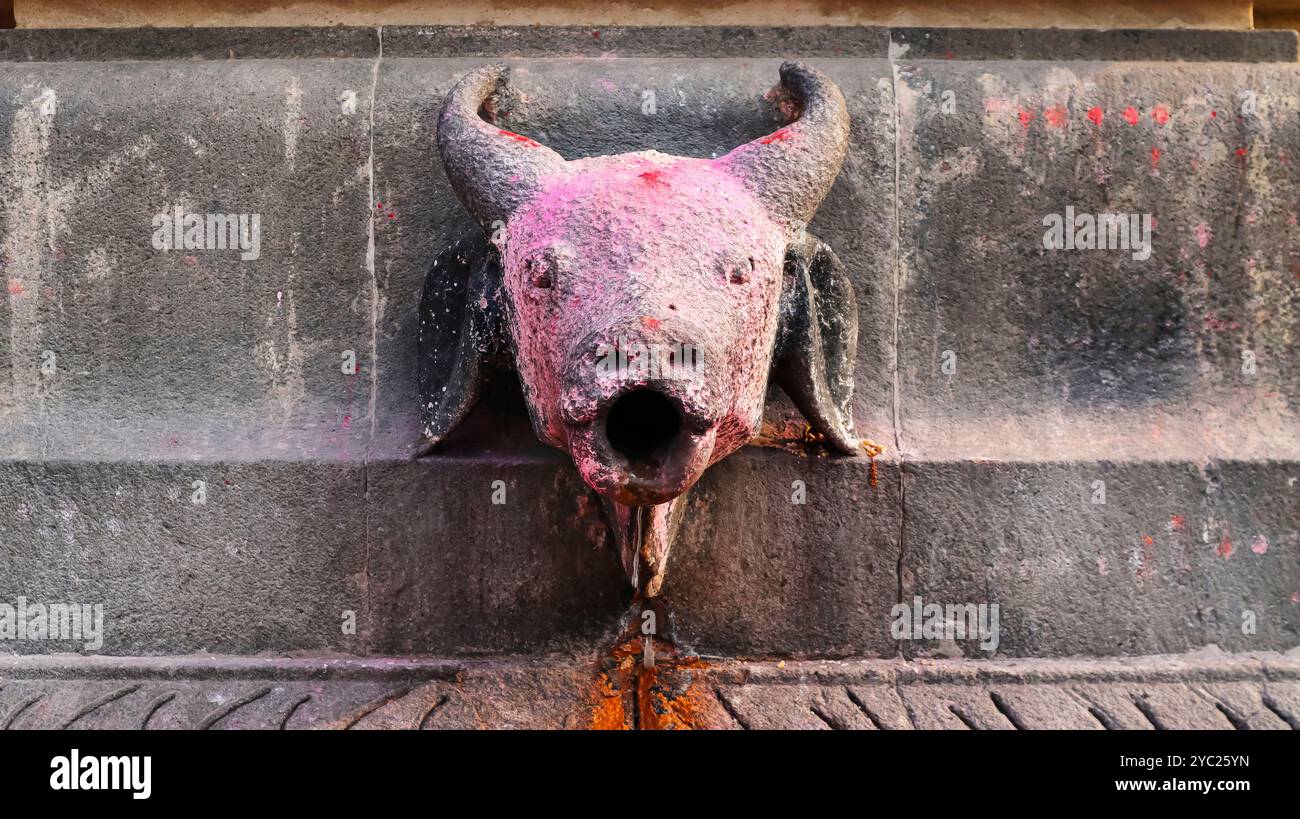 Shri trinetreshwar mahadev temple hi-res stock photography and images ...