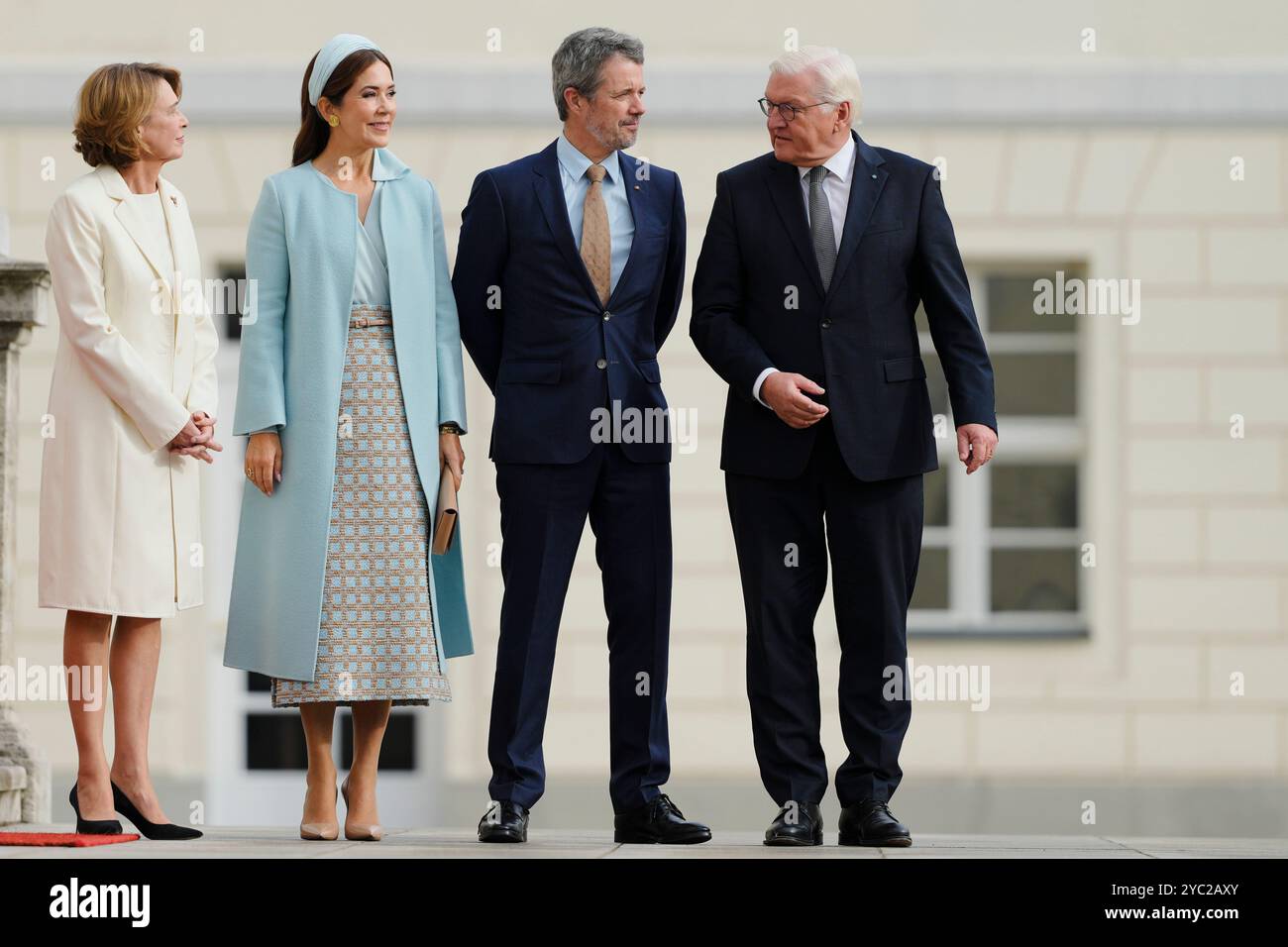 German President Frank-Walter Steinmeier, right, and his wife Elke ...