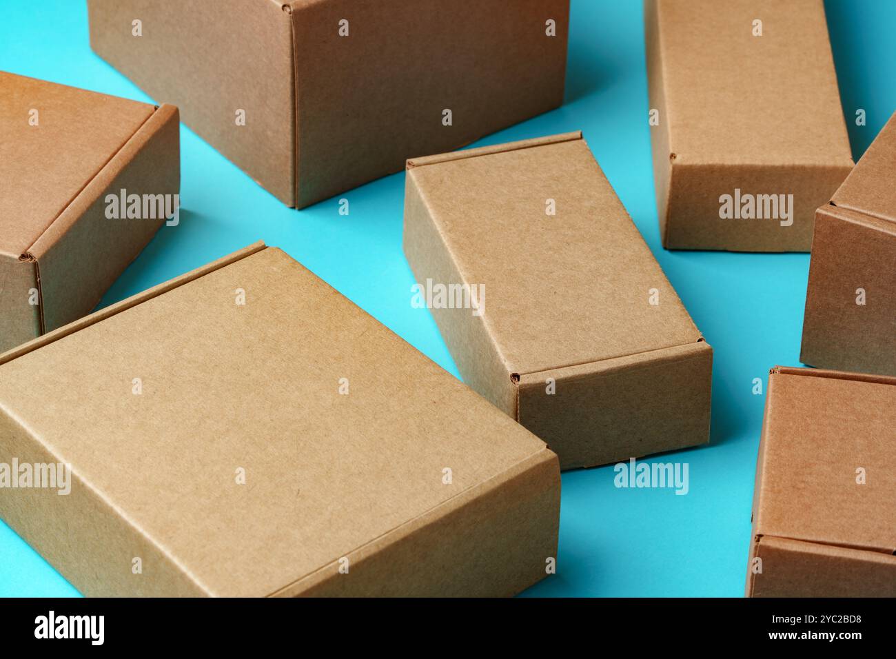 Shipping boxes different sizes hi-res stock photography and images - Alamy