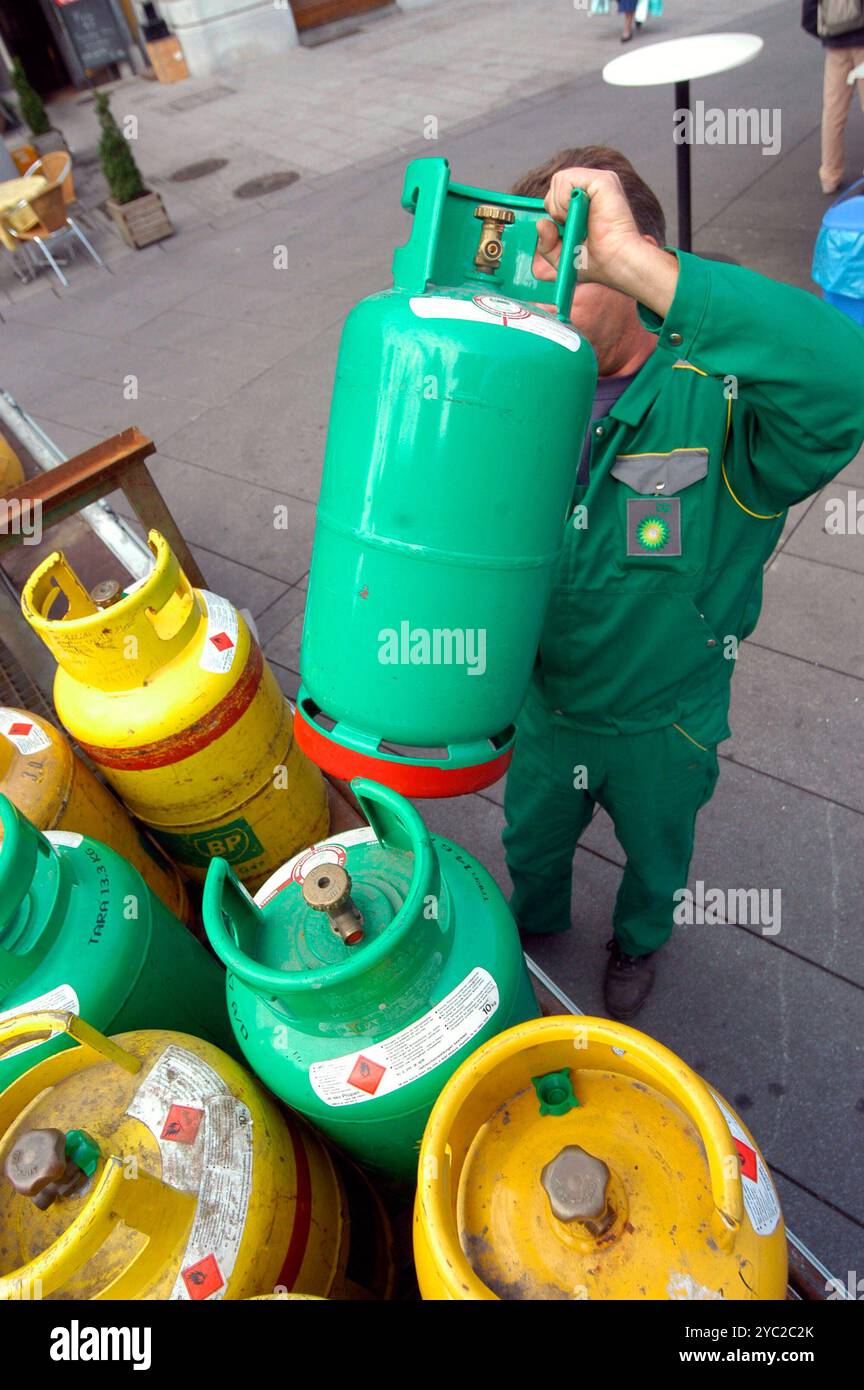 bottled gas in gas cylinders, for the storage and transportation ...