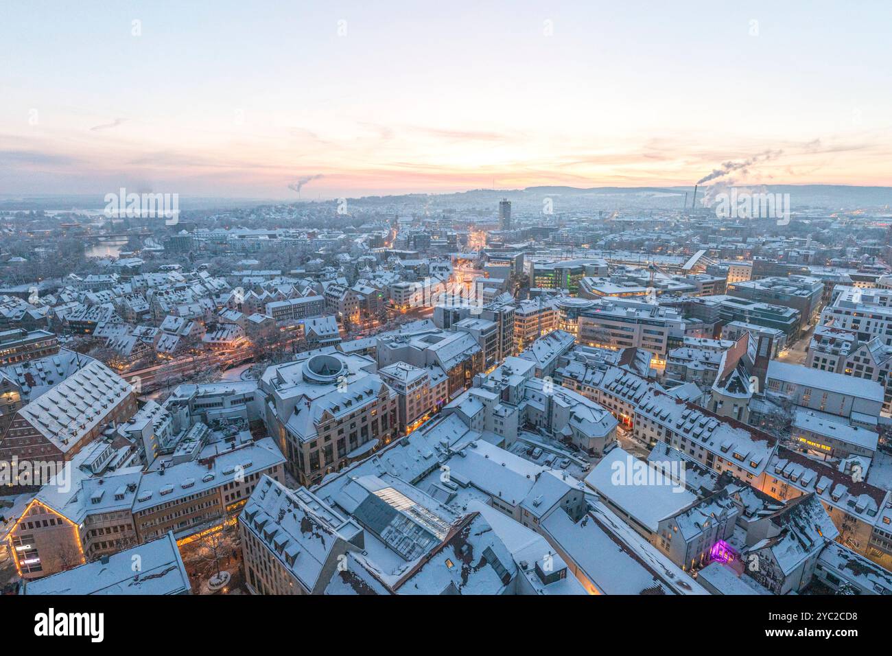 View of the snow-covered Danube city of Ulm in Baden-Württemberg on a ...