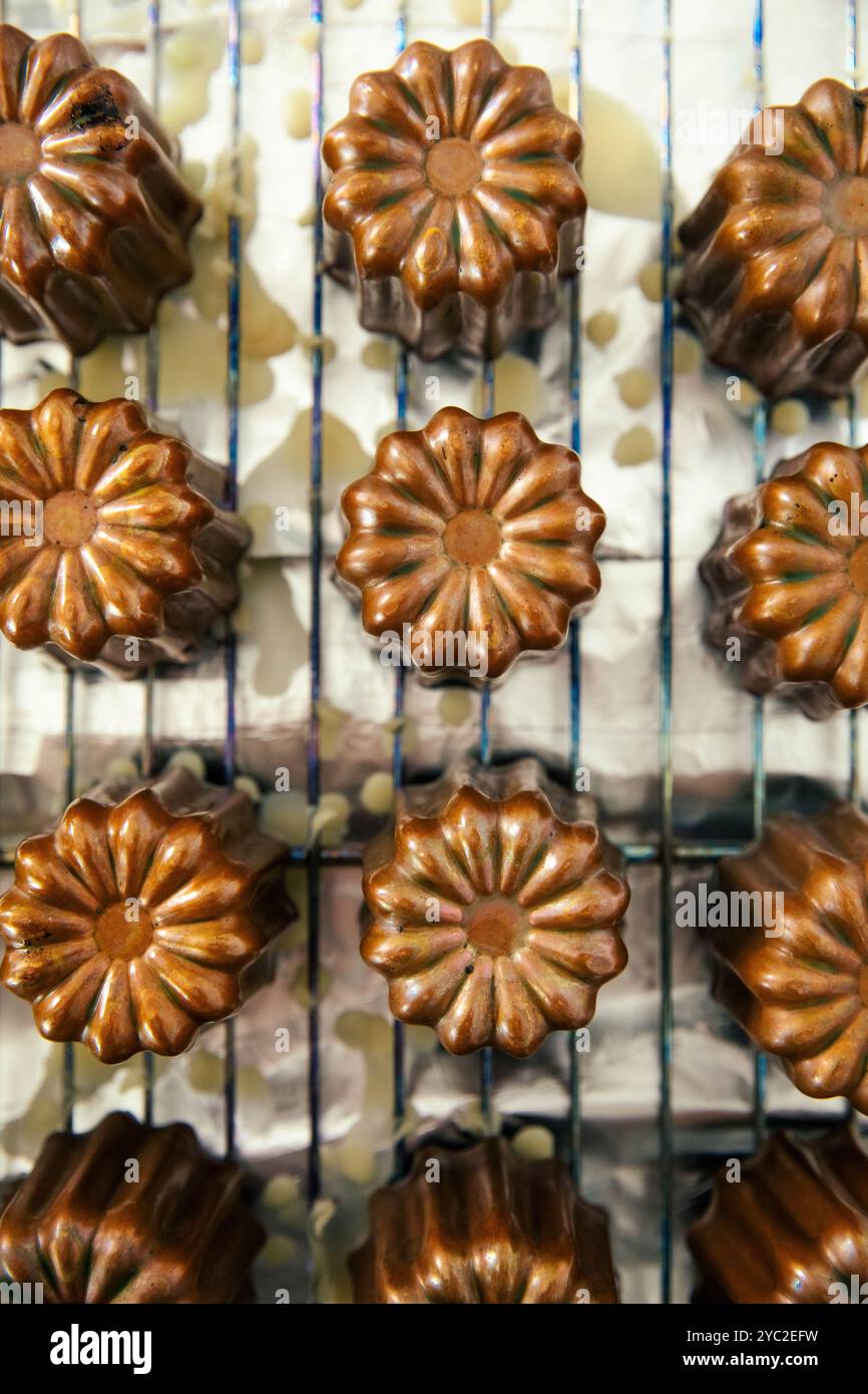 Canele molds hi-res stock photography and images - Alamy