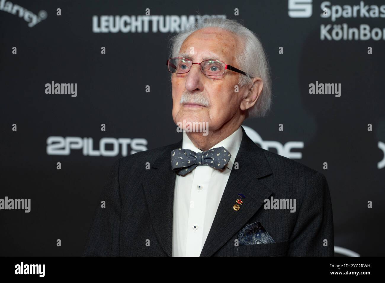 Dr. Leon WEINTRAUB, Zeitzeuge, Roter Teppich, Red Carpet Show, Ankunft ...
