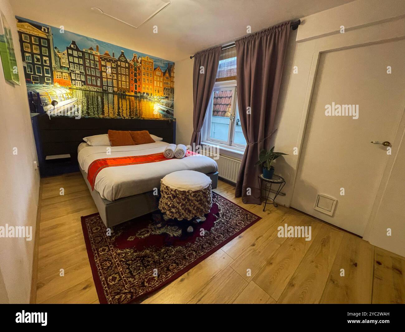 Hotel luxury amsterdam room hi-res stock photography and images - Alamy