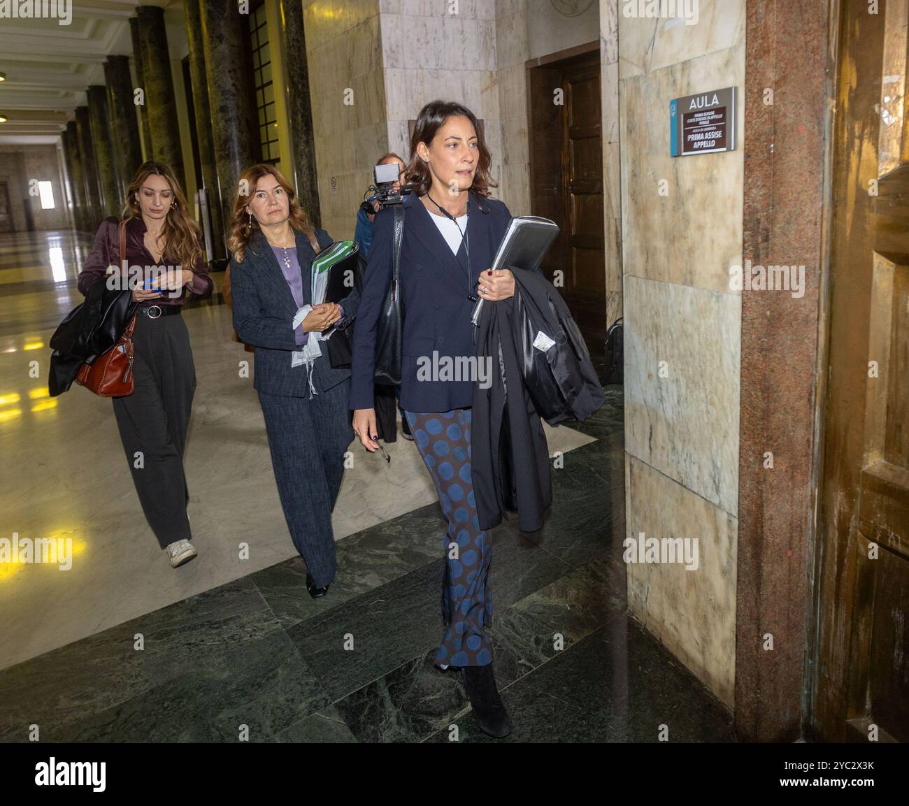 Processo legale hi-res stock photography and images - Alamy