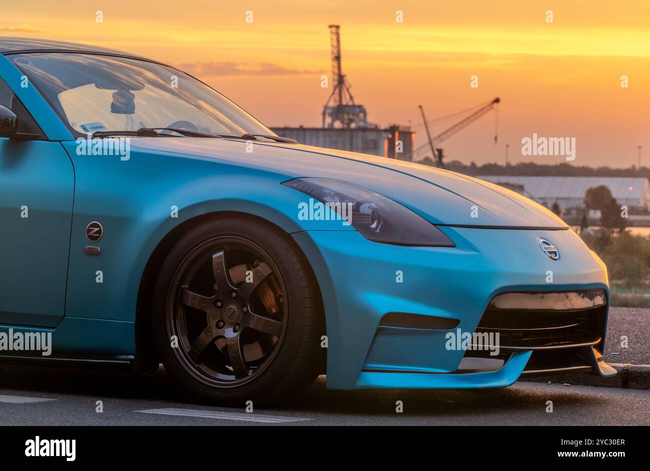 Nissan 350Z legendary sports car Stock Photo - Alamy