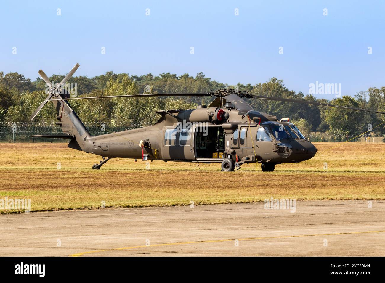 Swedish Armed Forces Sikorsky UH-60M Black Hawk Helicopter (Hkp16A ...