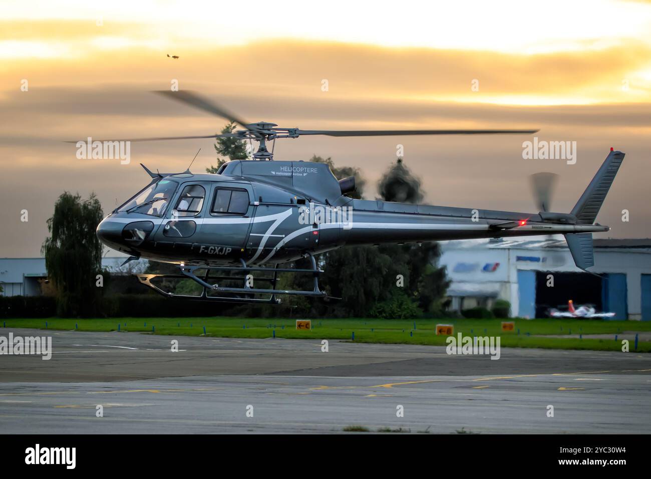 Airbus Helicopters H125 (AS350 B2) Ecureuil helicopter arriving at ...
