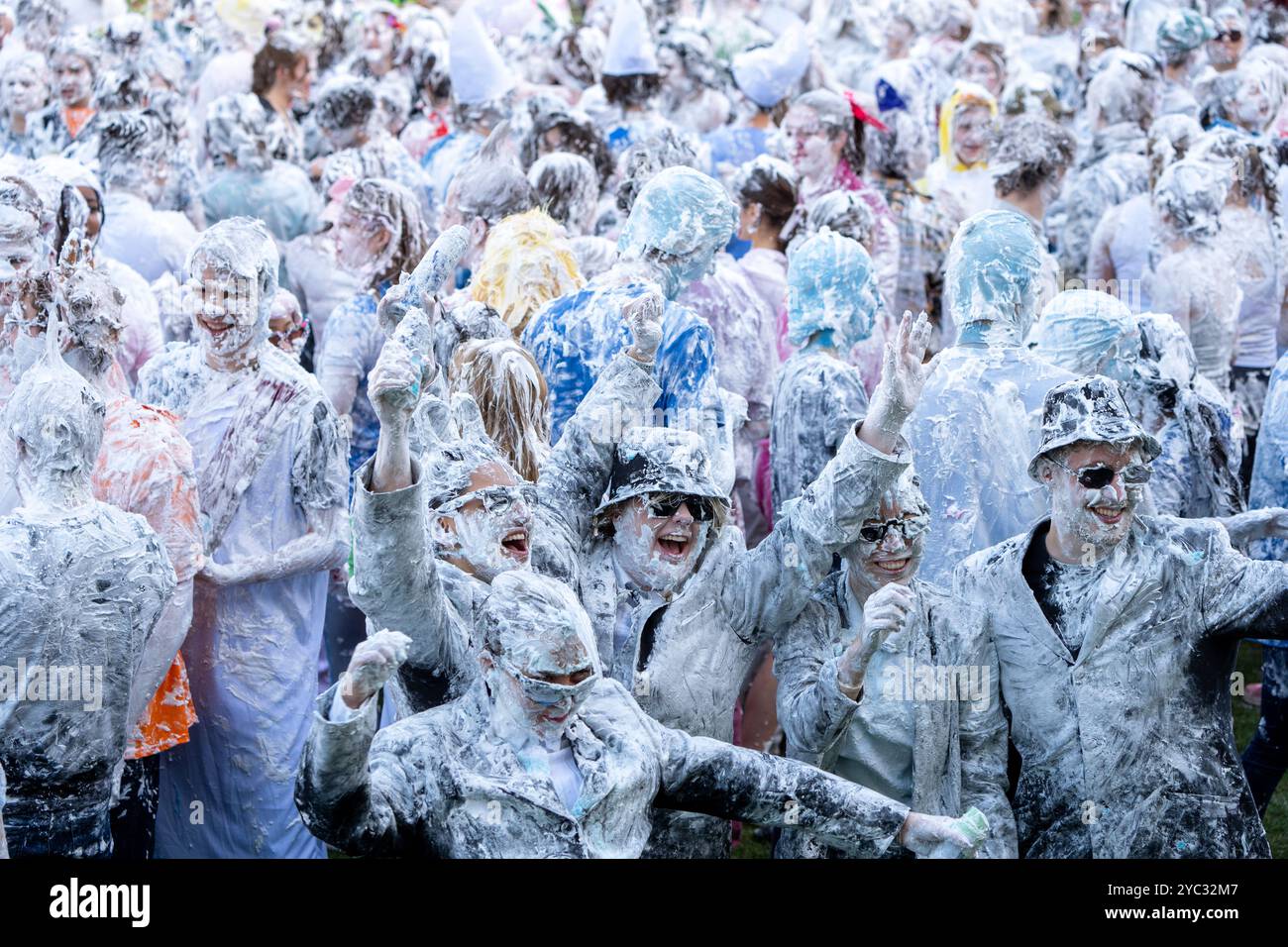 Students take part in the traditional Raisin Monday foam fight on St ...