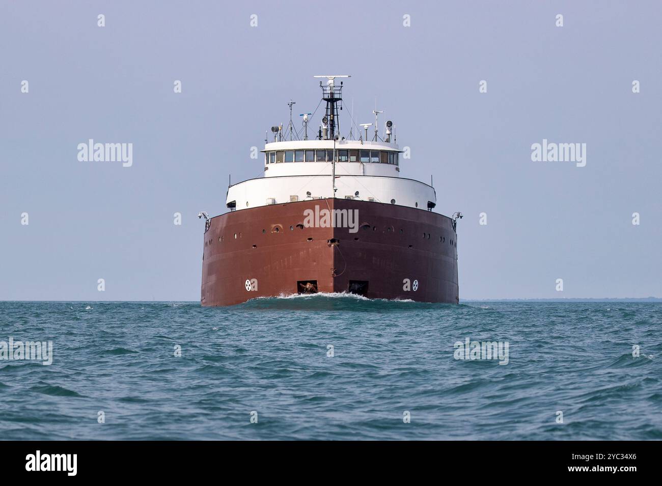 A great lakes freighter approaching head-on Stock Photo - Alamy