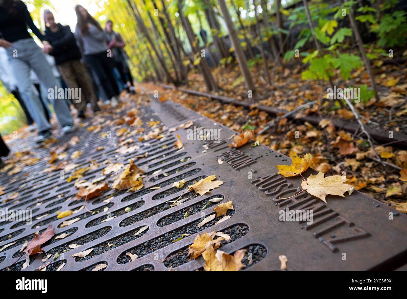 Mahnmal Gleis 17 zur Erinnerung an die Deportation von Juden mit der ...
