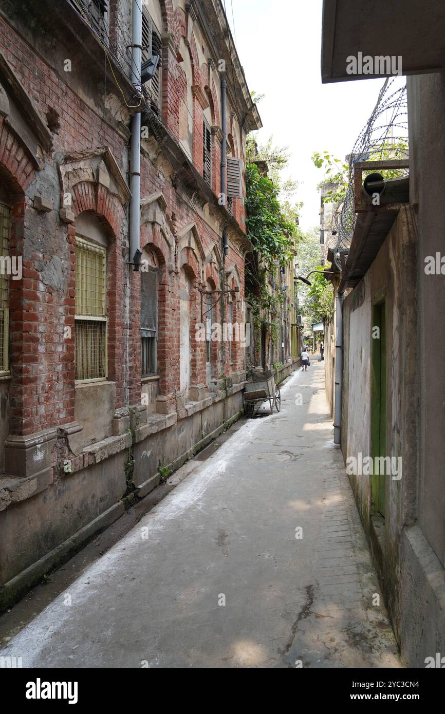An old British era building on an alley at Kidderpore. Kolkata, West ...