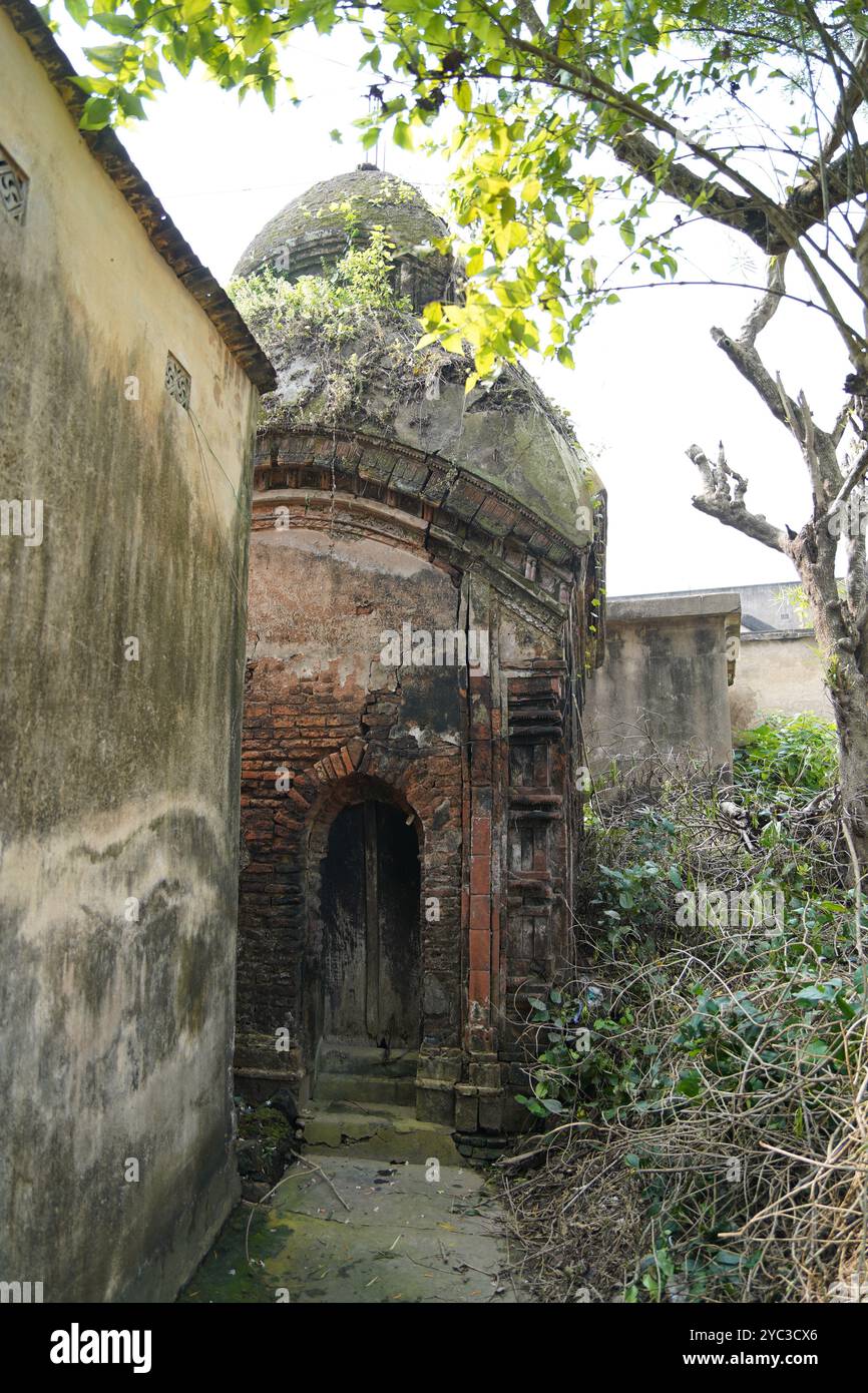 Radhakanta temple hi-res stock photography and images - Alamy