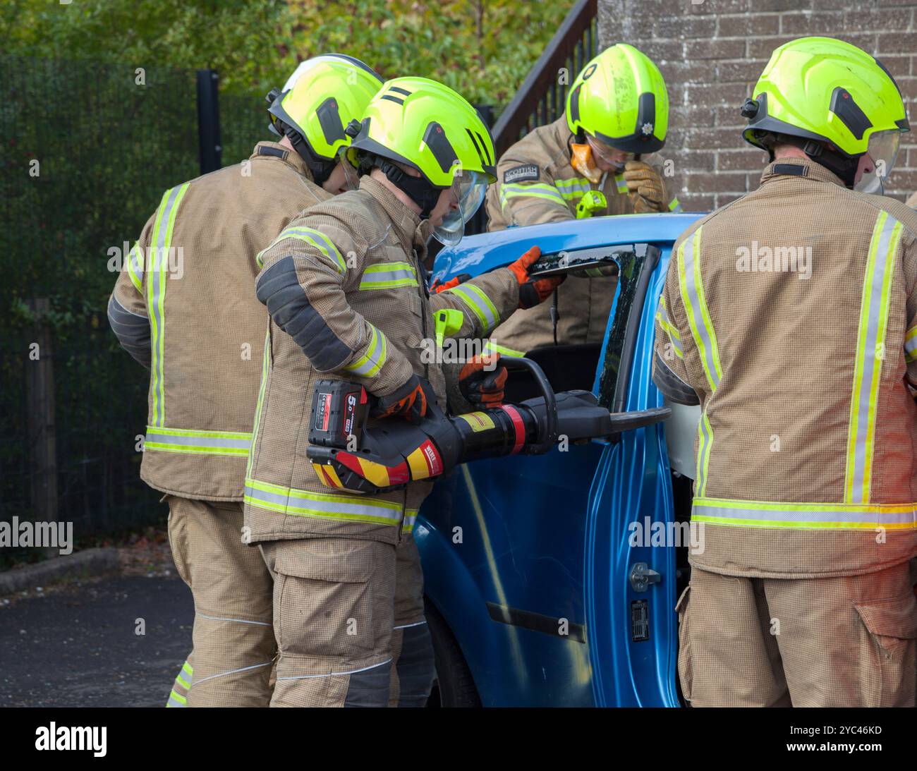 Scottish Fire and Rescue - demonstation of rescue from a car Stock ...