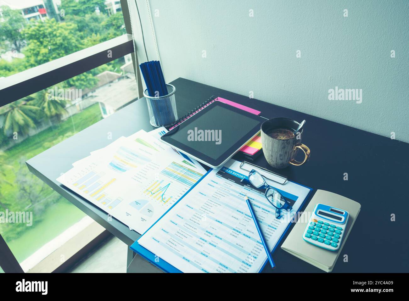 Excel graph with Spreadsheet Document showing Information Financial ...