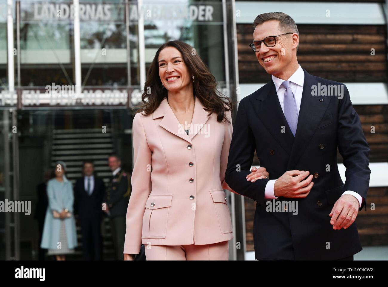 Berlin, Germany. 21st Oct, 2024. Finnish President Alexander Stubb and ...