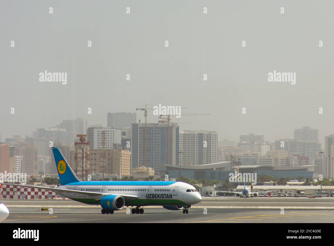 Uzbekistan Airways Boeing 787 Dreamliner on the Dubai International ...