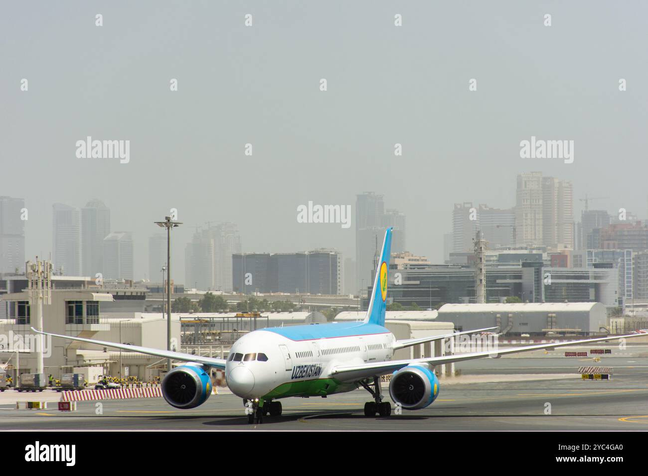 Uzbekistan Airways Boeing 787 Dreamliner on the Dubai International ...