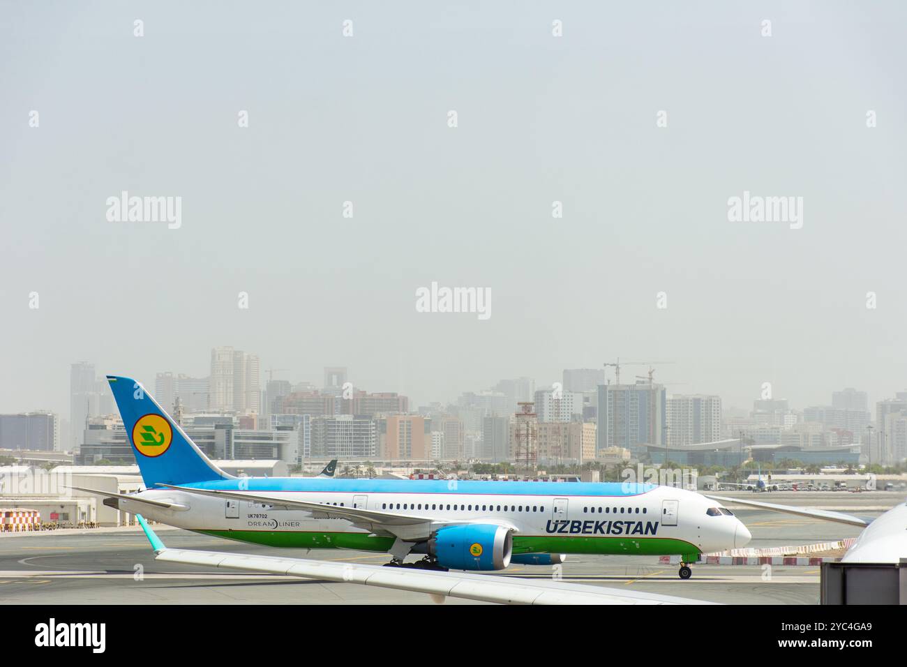 Uzbekistan Airways Boeing 787 Dreamliner on the Dubai International ...