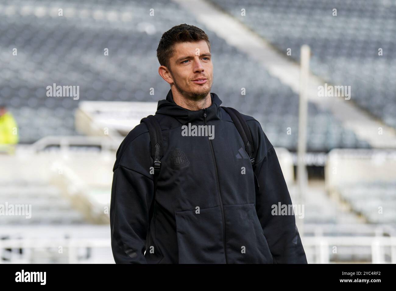 Newcastle united goalkeeper nick pope 22 hi-res stock photography and ...