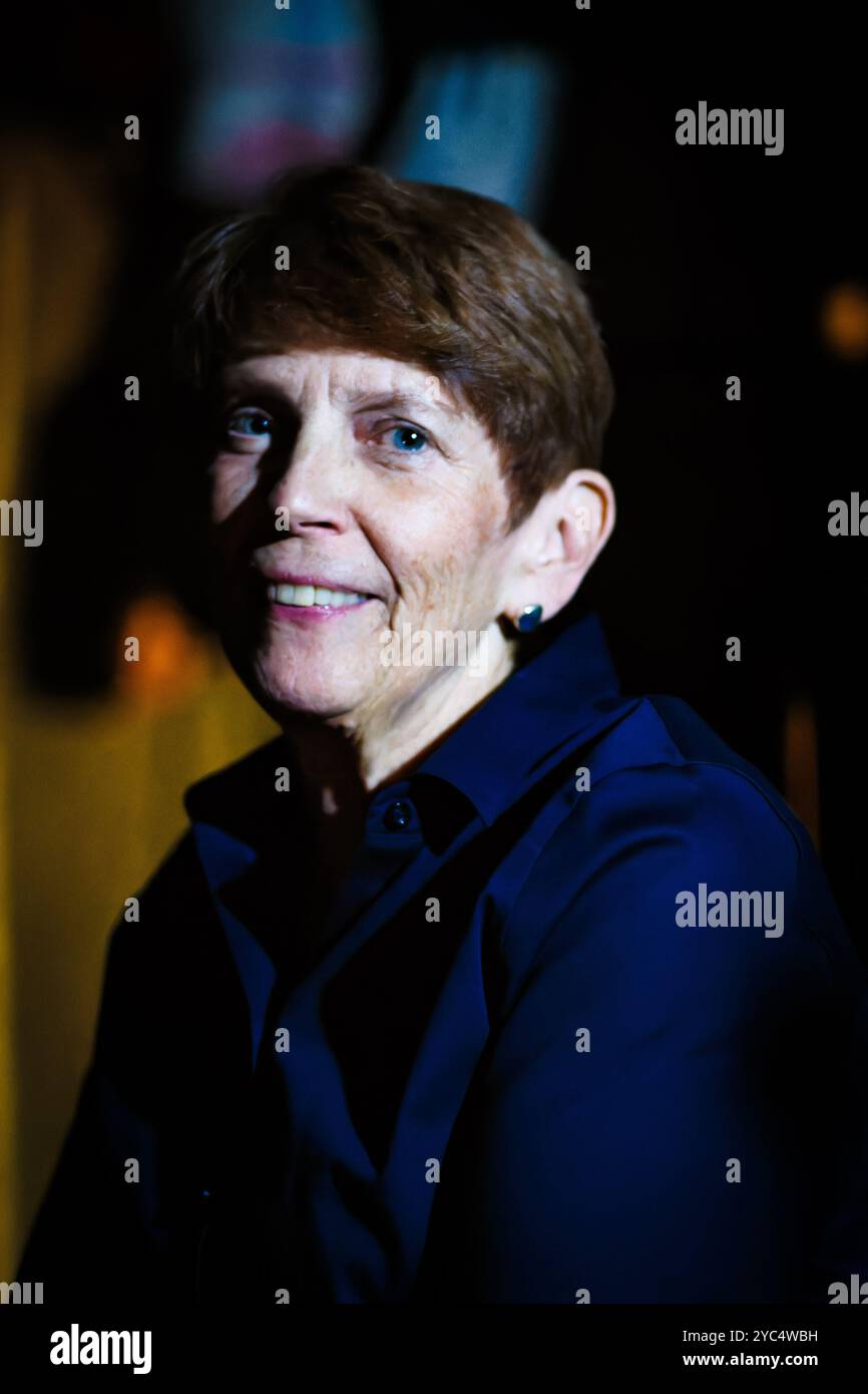 Director Mary O'Leary photographed backstage during the Dark Shadows ...