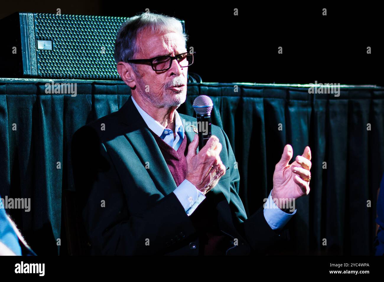 Former American NYPD detective Randy Jurgensen photographed onstage ...