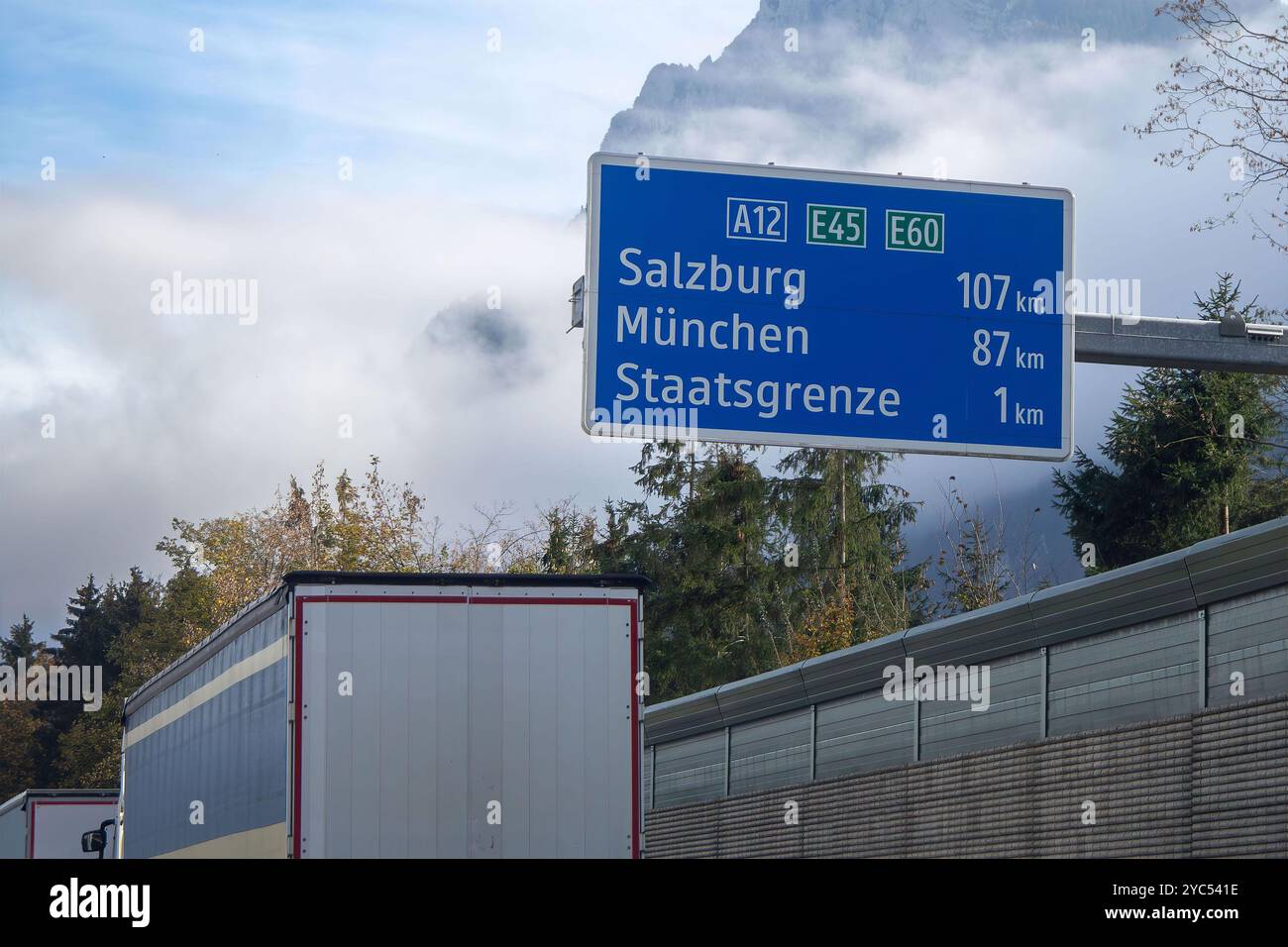 Austria germany motorway border crossing hi-res stock photography and ...