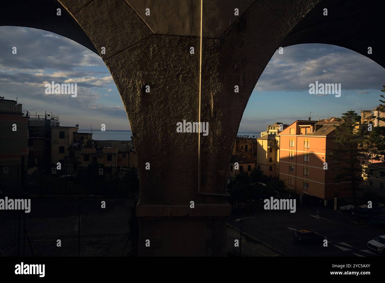 Road bridge passing over railroad hi-res stock photography and images ...