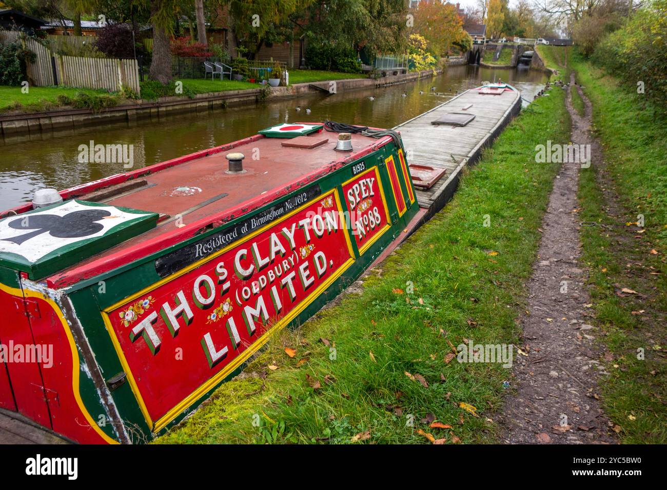 Working canalboat hi-res stock photography and images - Alamy