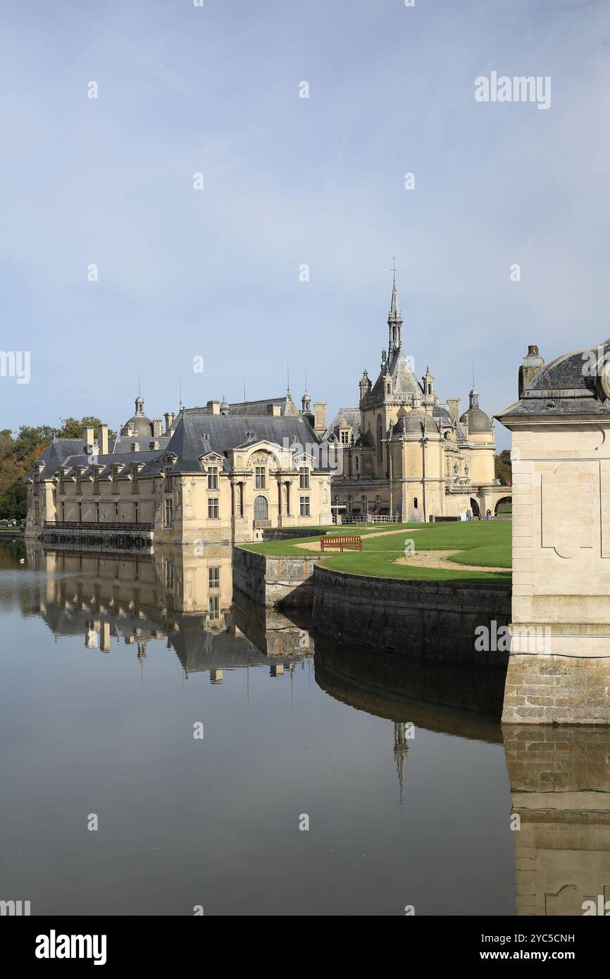 Rebuilt castles hi-res stock photography and images - Alamy