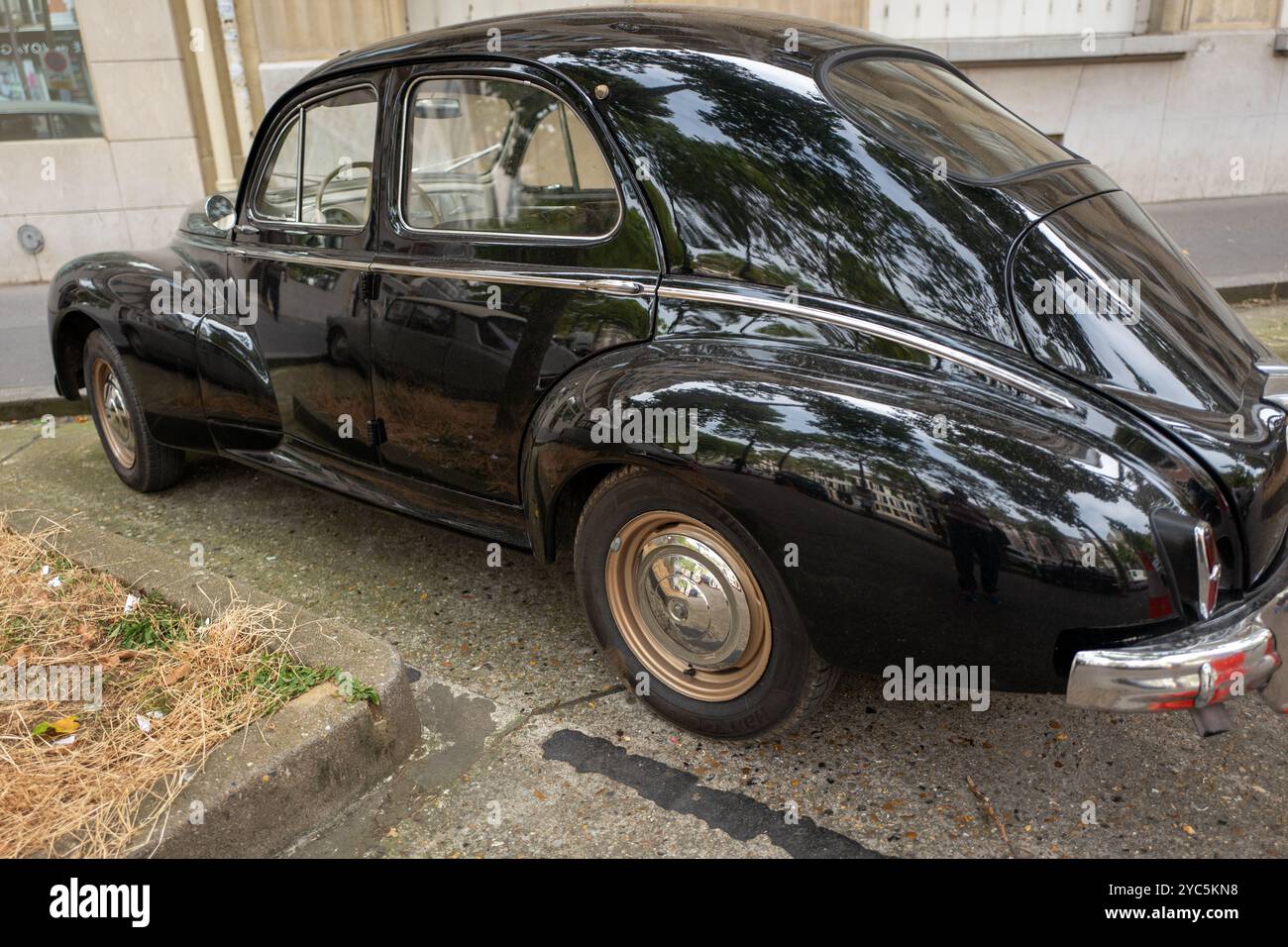 Vintage French cars, in and around central Paris, France Stock Photo ...