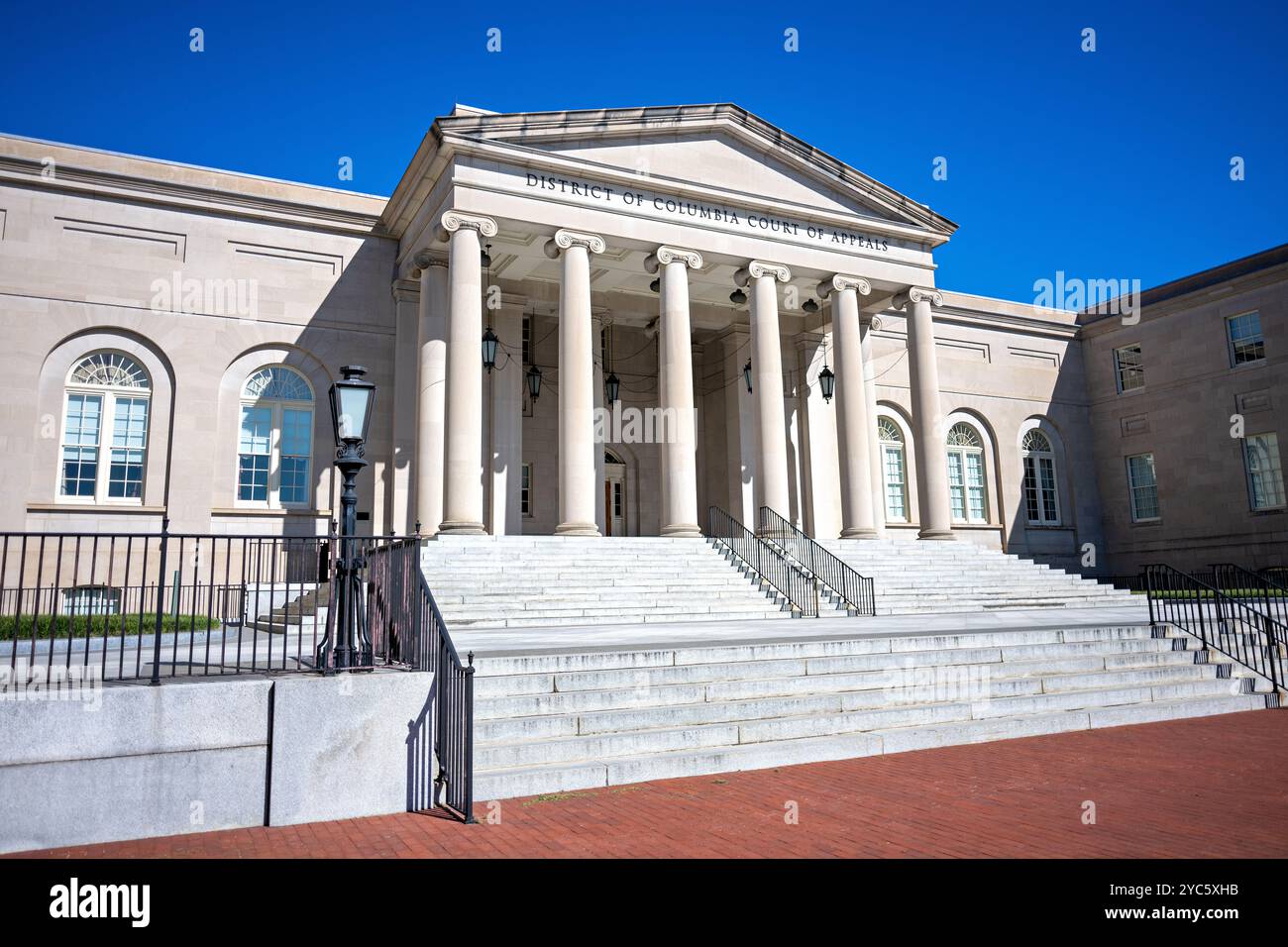Dc courts hi-res stock photography and images - Alamy