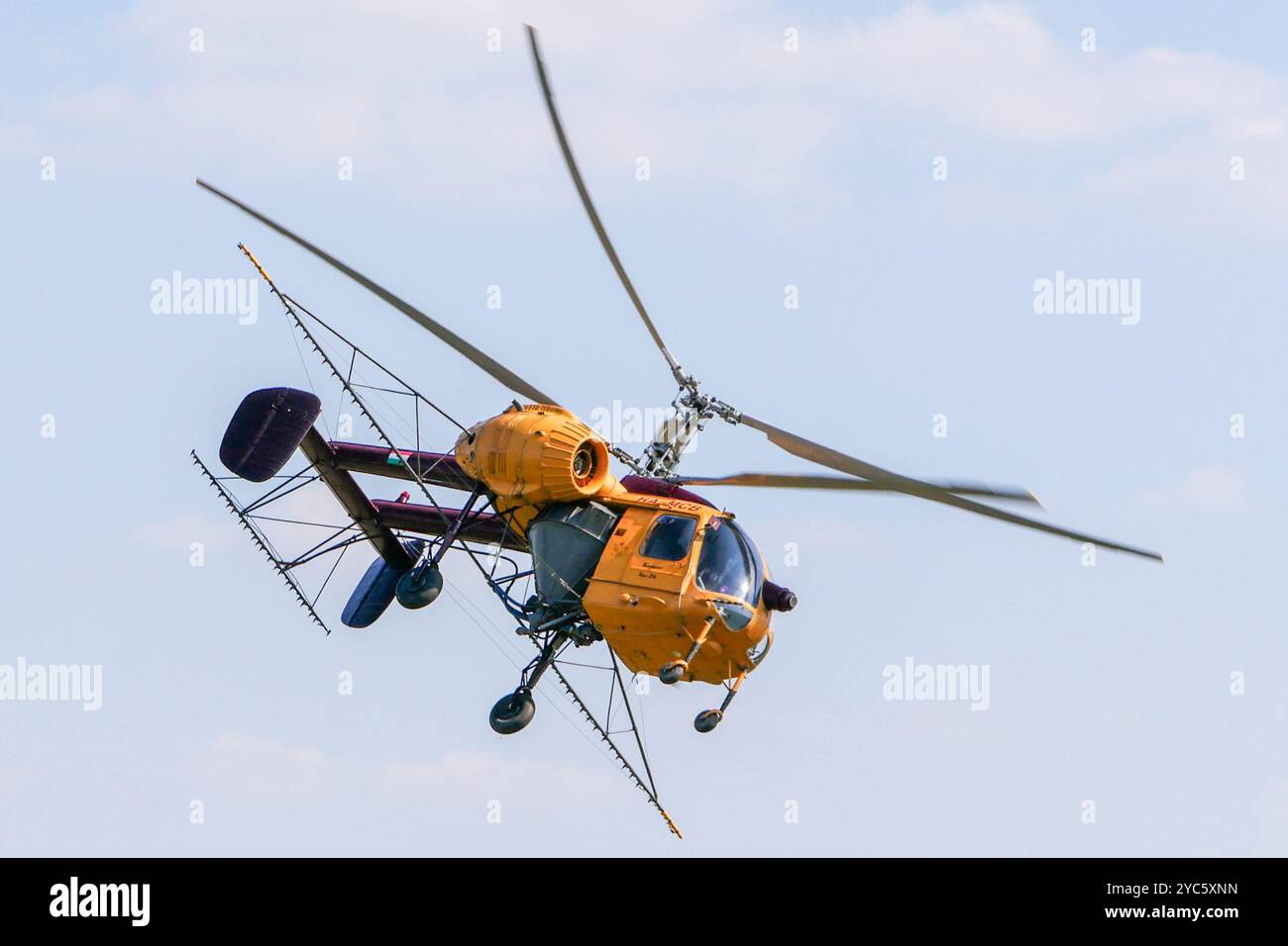 Kamov ka 26 helicopter hi-res stock photography and images - Alamy
