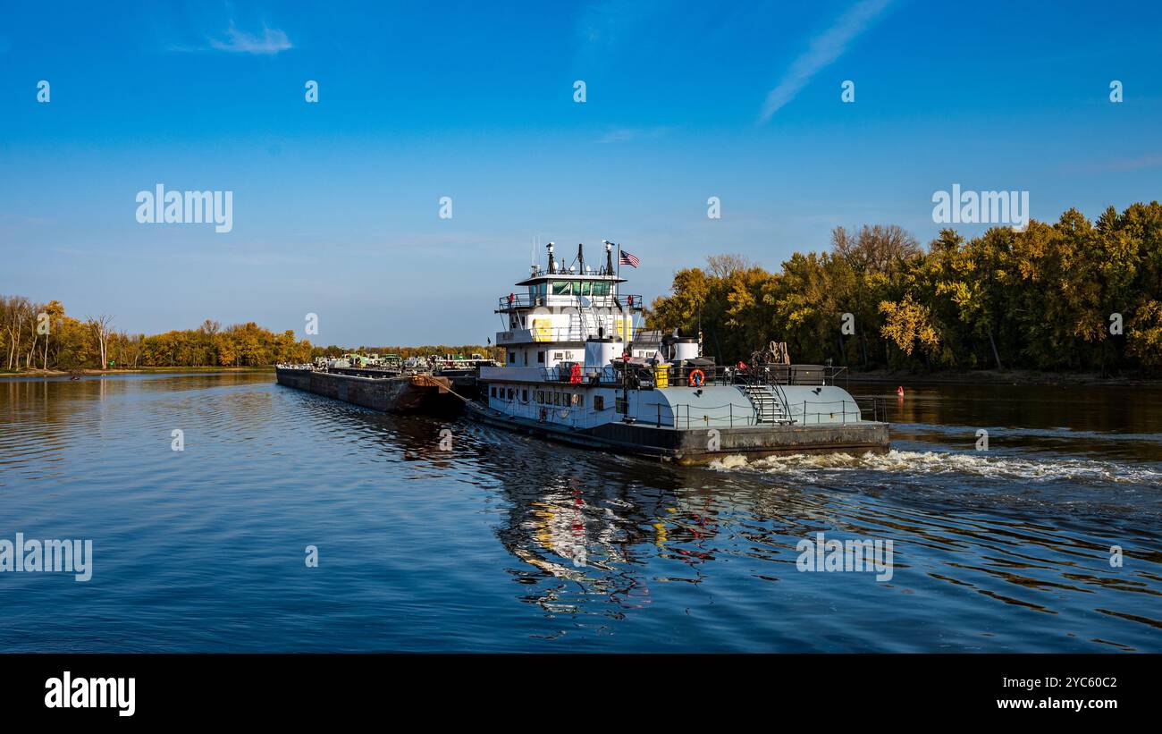 Towboat and Barge Traveling Up the Mississippi River at Red Wing, Minnesota Stock Photo - Alamy