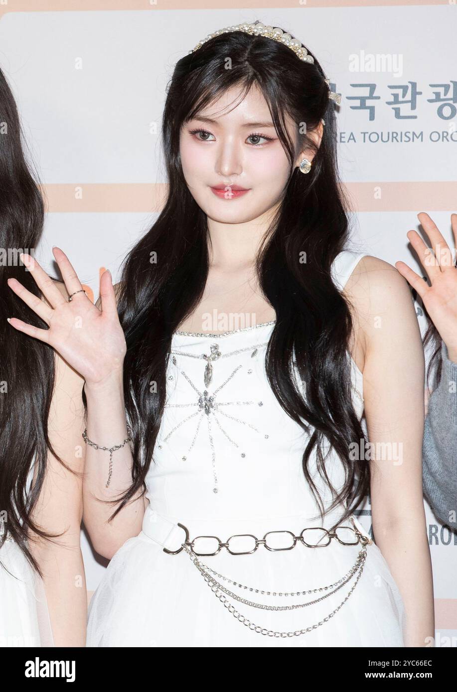 Goyang, South Korea. 19th Oct, 2024. (L to R) Chanelle, Yewon, Keena, Athena, and Hana, K-Pop ...