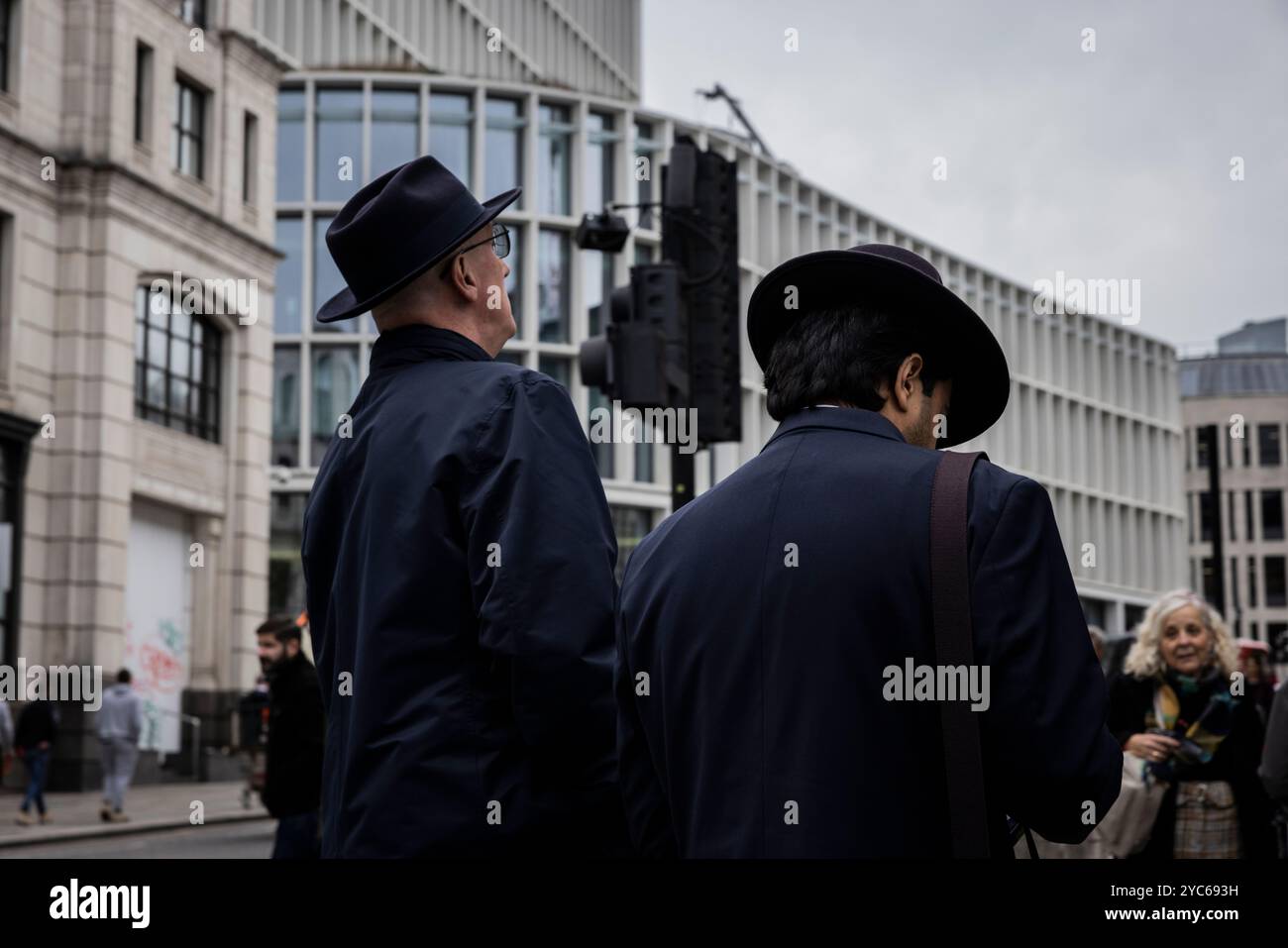 Workers attire hi-res stock photography and images - Alamy