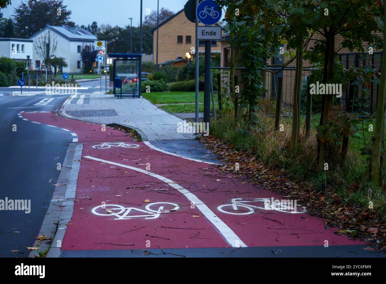 21.10.2024: Eschweiler, Dürwiss, NRW, Deutschland Bild: Radweg und ...