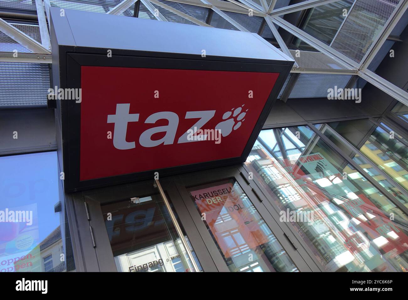Schriftzug und Logo der taz Schriftzug und Logo der taz, 19.10.2024 ...