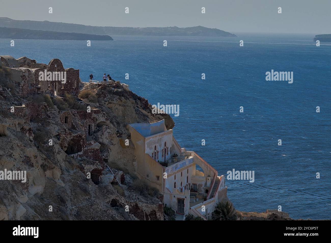 Vue de la falaise ouest du chateau de saint nicholas dominant hi-res ...