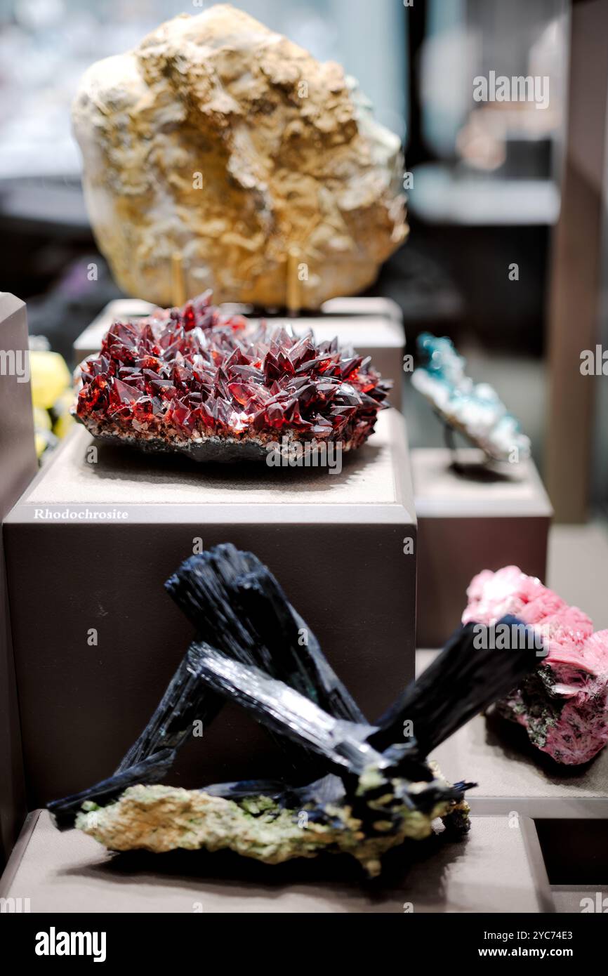 Eberly Minerals And Gems Gallery National Museum Of Natural History ...