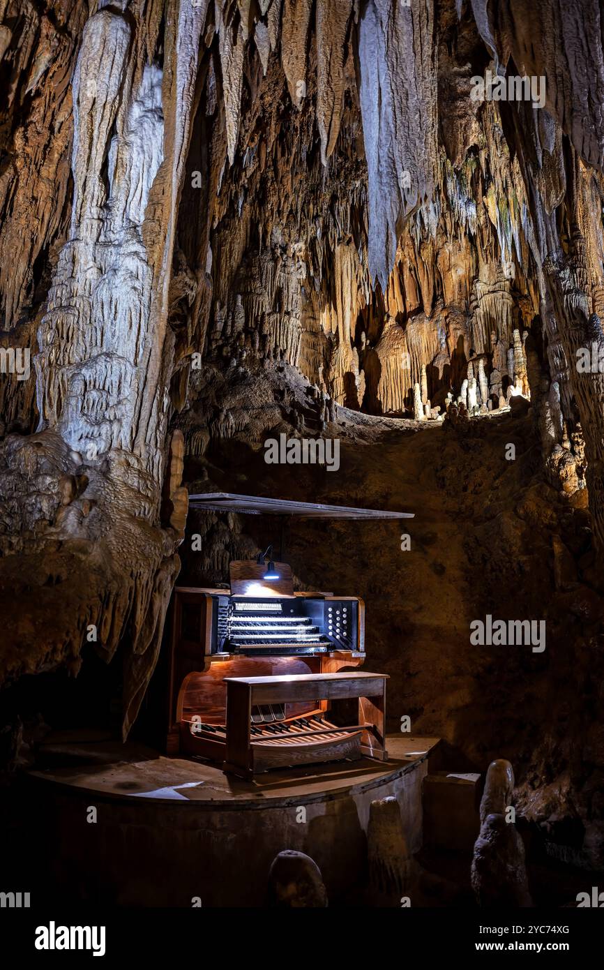 Three unique formations hi-res stock photography and images - Alamy