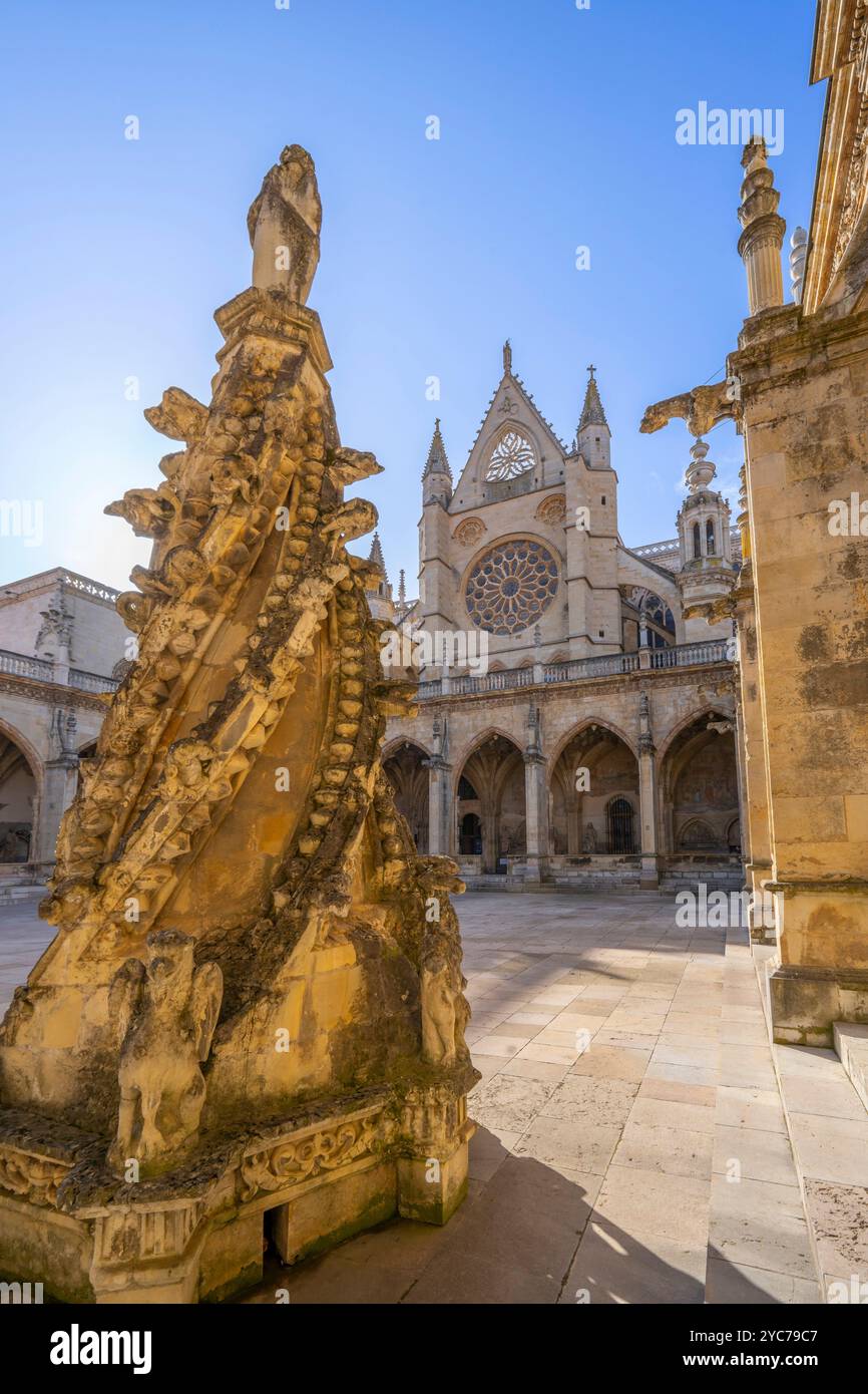 Santa María De León Cathedral, León, Castile and León, Spain, León ...