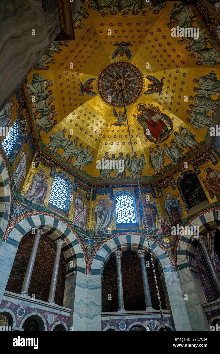 The ceiling with mosaics and the Palatine chapel, looking up at the octagon, in the Aachen ...