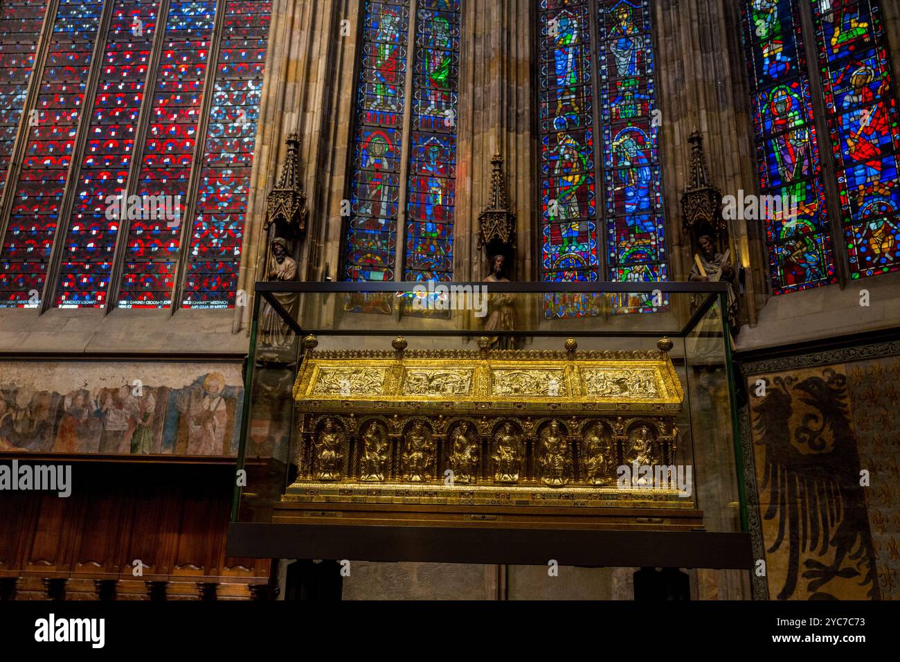Golden tomb of emperor charlemagne hi-res stock photography and images ...