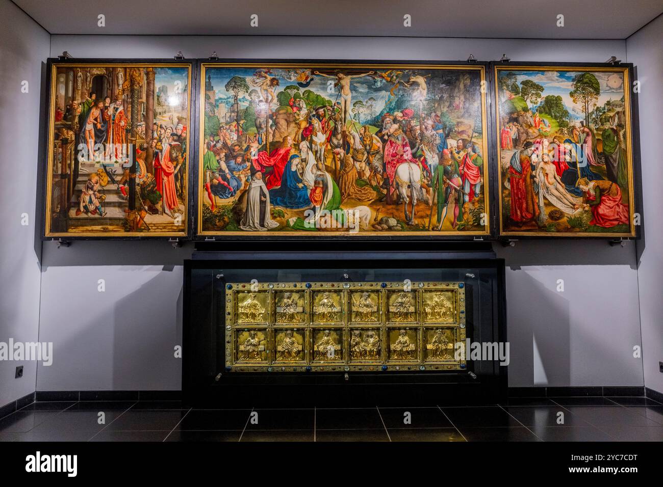 Altar frontal in the Aachen Cathedral Treasury in the old town of Aachen, North Rhine-Westphalia ...