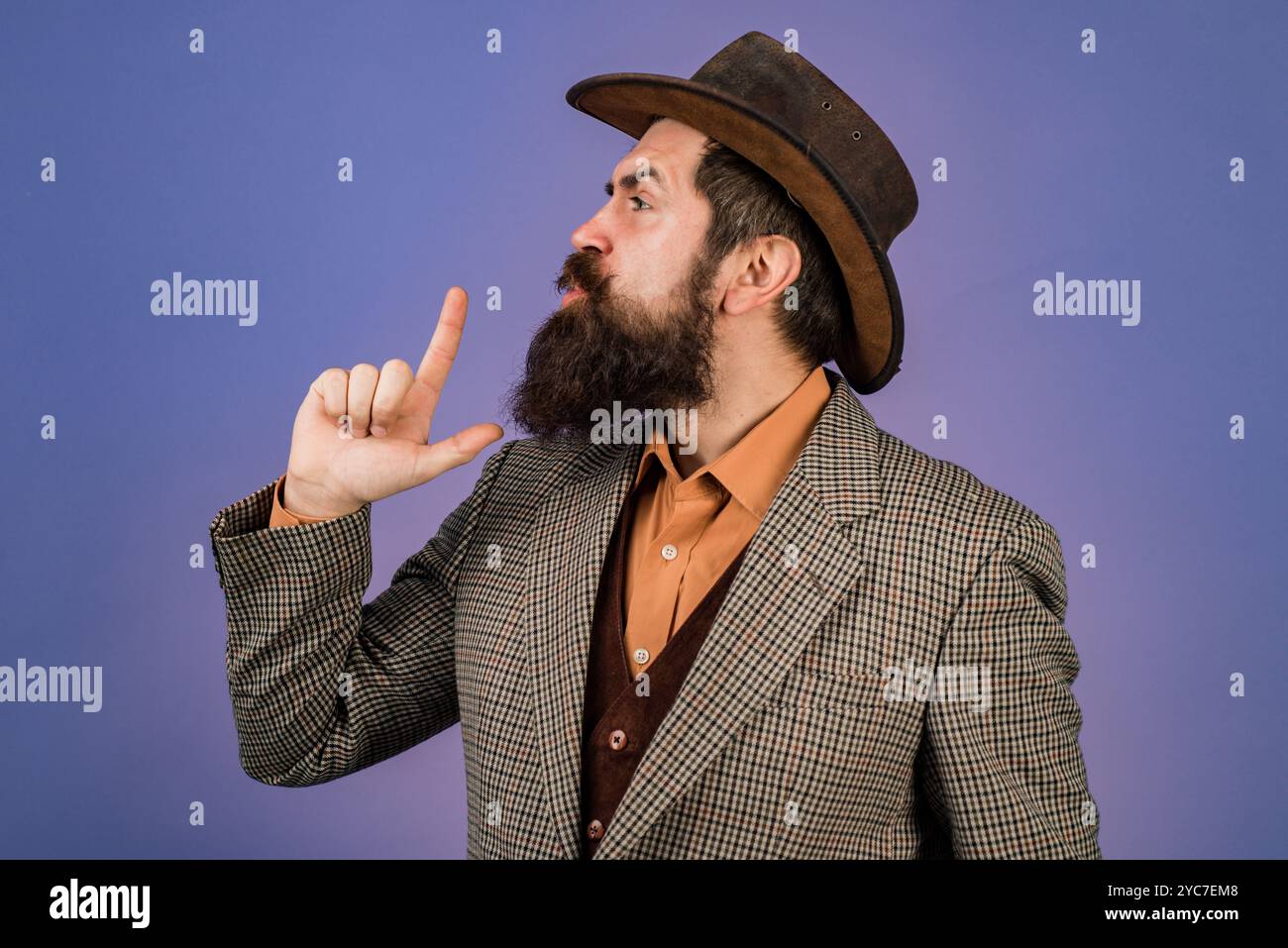 Rancher farmer wearing cowboy hat hi-res stock photography and images ...